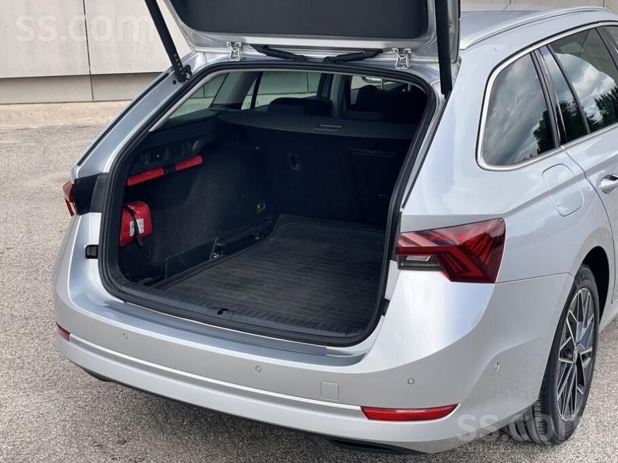 Grey Skoda Octavia 2023 in Riga, with an engine capacity of 2.00 L and mileage of 172 thousand km for 15990 €, photo 16 on AUTOMOTO.COM.LV