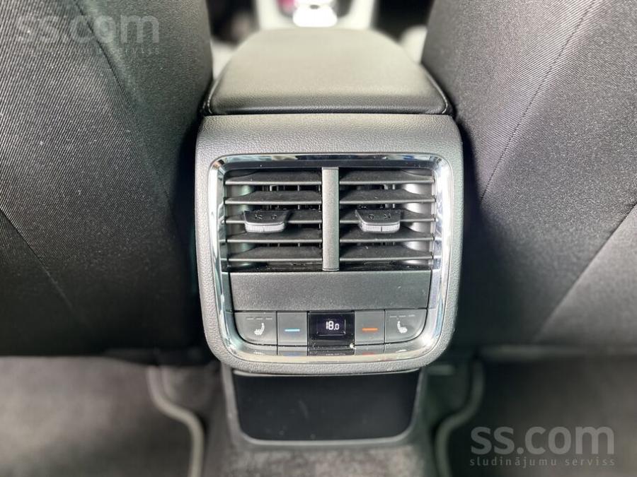 Grey Skoda Octavia 2023 in Riga, with an engine capacity of 2.00 L and mileage of 172 thousand km for 15990 €, photo 24 on AUTOMOTO.COM.LV