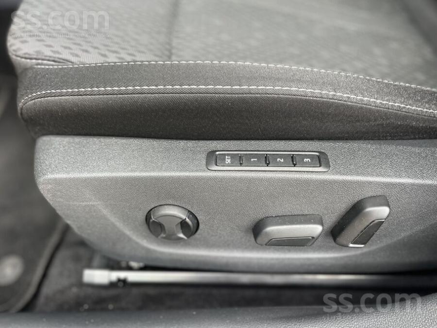 Grey Skoda Octavia 2023 in Riga, with an engine capacity of 2.00 L and mileage of 172 thousand km for 15990 €, photo 26 on AUTOMOTO.COM.LV