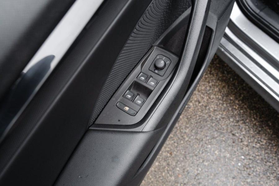 Pelēks Skoda Octavia 2023 Rīga, ar dzinēja tilpumu 1.50 L un nobraukumu 66 tūkst. km par 19900 €, foto 9 vietnē AUTOMOTO.COM.LV