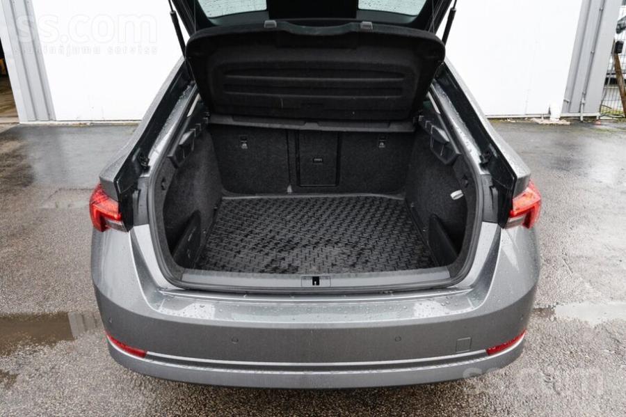 Pelēks Skoda Octavia 2023 Rīga, ar dzinēja tilpumu 1.50 L un nobraukumu 66 tūkst. km par 19900 €, foto 21 vietnē AUTOMOTO.COM.LV