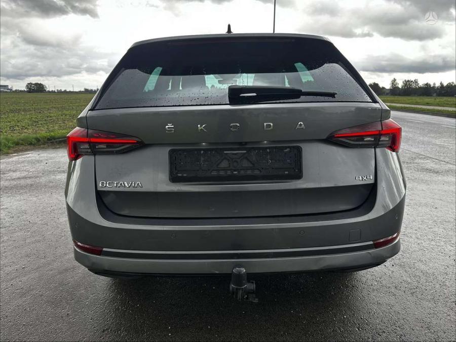 Grey Skoda Octavia 2023 in Vilkaviskis, with an engine capacity of 1.97 L and mileage of 112 thousand km for 16600 €, photo 7 on AUTOMOTO.COM.LV