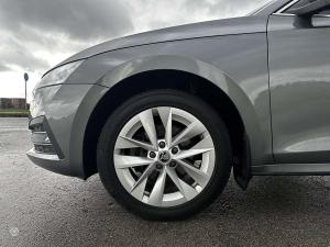 Grey Skoda Octavia 2023 in Vilkaviskis, with an engine capacity of 1.97 L and mileage of 112 thousand km for 16600 €, photo 12 on AUTOMOTO.COM.LV
