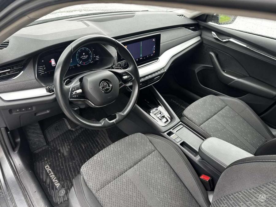 Grey Skoda Octavia 2023 in Vilkaviskis, with an engine capacity of 1.97 L and mileage of 112 thousand km for 16600 €, photo 15 on AUTOMOTO.COM.LV