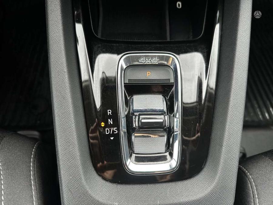 Grey Skoda Octavia 2023 in Vilkaviskis, with an engine capacity of 1.97 L and mileage of 112 thousand km for 16600 €, photo 31 on AUTOMOTO.COM.LV