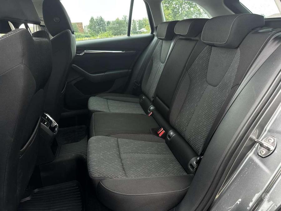 Grey Skoda Octavia 2023 in Vilkaviskis, with an engine capacity of 1.97 L and mileage of 112 thousand km for 16600 €, photo 36 on AUTOMOTO.COM.LV