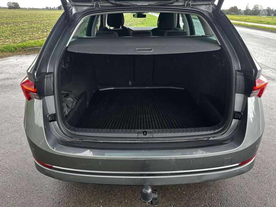 Grey Skoda Octavia 2023 in Vilkaviskis, with an engine capacity of 1.97 L and mileage of 112 thousand km for 16600 €, photo 38 on AUTOMOTO.COM.LV
