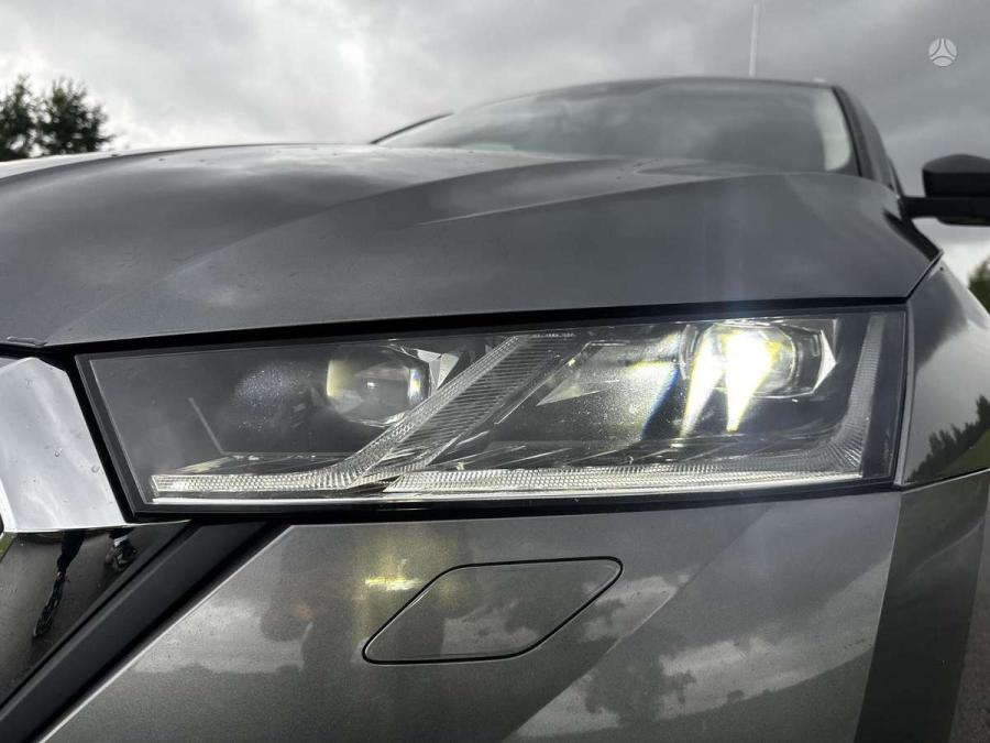Grey Skoda Octavia 2023 in Vilkaviskis, with an engine capacity of 1.97 L and mileage of 112 thousand km for 16600 €, photo 45 on AUTOMOTO.COM.LV