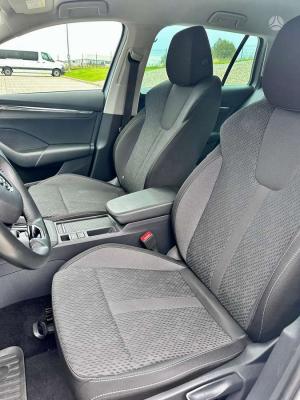 Pelēks Skoda Octavia 2023 Kauņa, ar dzinēja tilpumu 1.97 L un nobraukumu 147 tūkst. km par 17250 €, foto 15 vietnē AUTOMOTO.COM.LV
