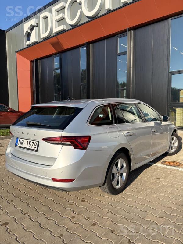 Grey Skoda Octavia 2023 in Riga, with an engine capacity of 2.00 L and mileage of 83 thousand km for 16300 €, photo 4 on AUTOMOTO.COM.LV