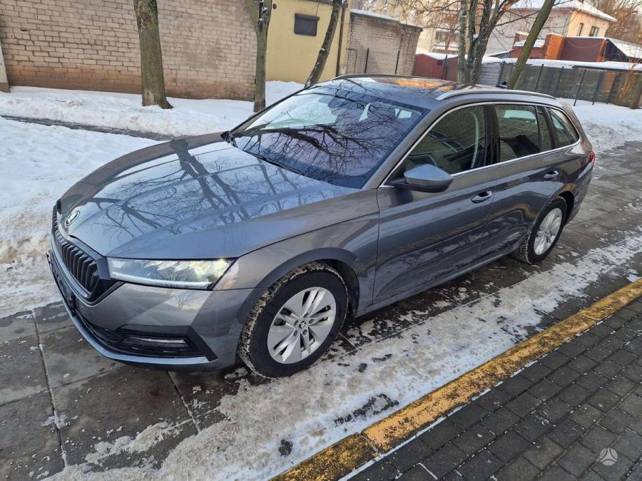 Grey Skoda Octavia 2024 in Kaunas, with an engine capacity of 1.49 L and mileage of 50 thousand km for 17500 €, photo 5 on AUTOMOTO.COM.LV