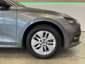 Grey Skoda Octavia 2024 in Tallinn, with an engine capacity of 1.50 L and mileage of 47 thousand km for 23990 €, photo 6 on AUTOMOTO.COM.LV