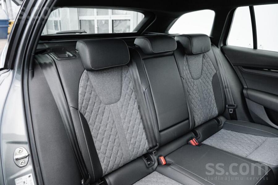 Grey Skoda Octavia 2024 in Riga, with an engine capacity of 2.00 L and mileage of 27 thousand km for 24500 €, photo 7 on AUTOMOTO.COM.LV