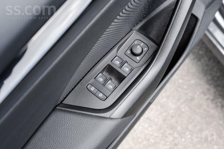 Grey Skoda Octavia 2024 in Riga, with an engine capacity of 2.00 L and mileage of 27 thousand km for 24500 €, photo 8 on AUTOMOTO.COM.LV