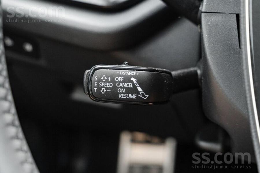Grey Skoda Octavia 2024 in Riga, with an engine capacity of 2.00 L and mileage of 27 thousand km for 24500 €, photo 10 on AUTOMOTO.COM.LV