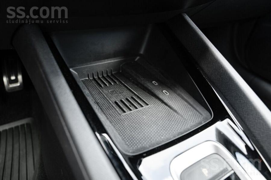 Grey Skoda Octavia 2024 in Riga, with an engine capacity of 2.00 L and mileage of 27 thousand km for 24500 €, photo 16 on AUTOMOTO.COM.LV