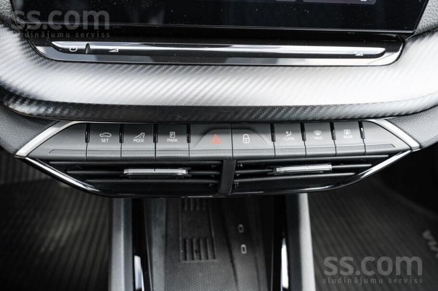 Grey Skoda Octavia 2024 in Riga, with an engine capacity of 2.00 L and mileage of 27 thousand km for 24500 €, photo 17 on AUTOMOTO.COM.LV