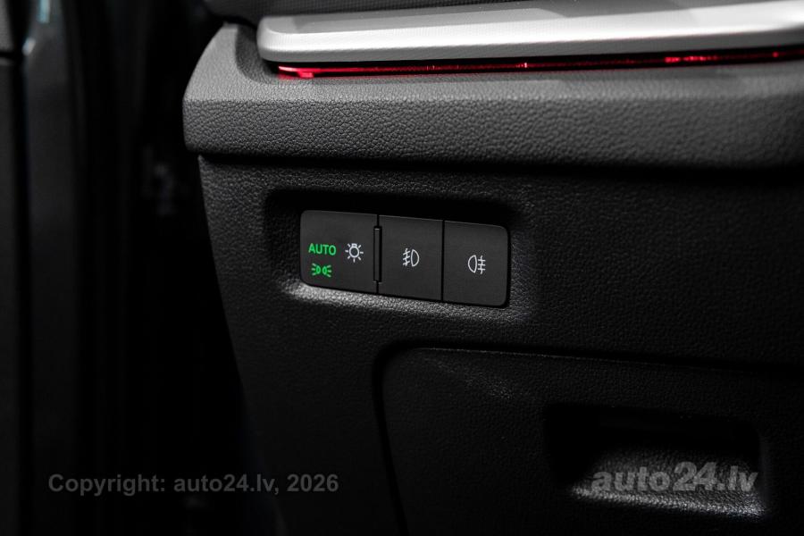 Grey Skoda Octavia 2024 in Riga, with an engine capacity of 2.00 L and mileage of 92 thousand km for 15900 €, photo 16 on AUTOMOTO.COM.LV