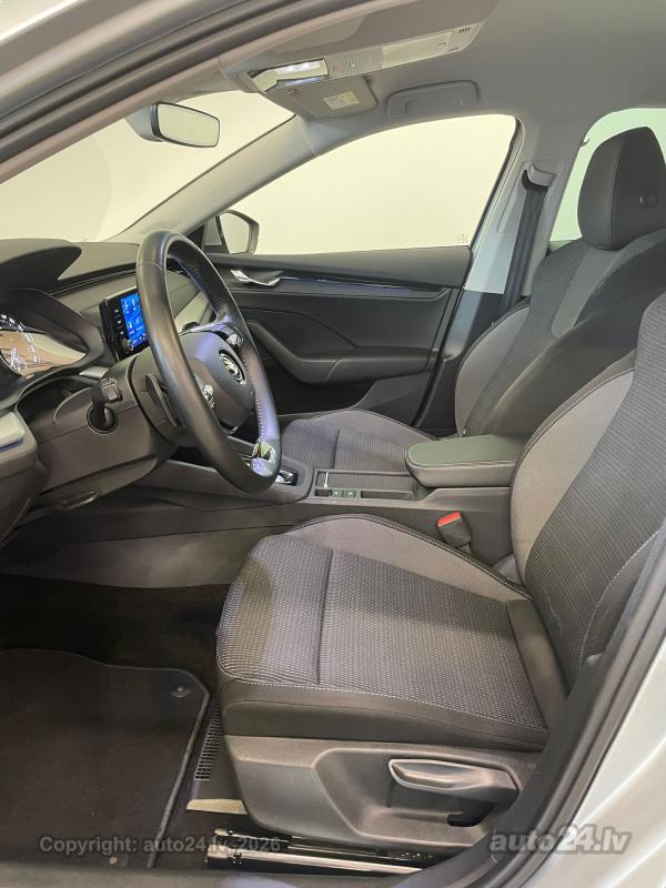 Pelēks Skoda Octavia 2024 Tallina, ar dzinēja tilpumu 1.50 L un nobraukumu 40 tūkst. km par 21490 €, foto 6 vietnē AUTOMOTO.COM.LV