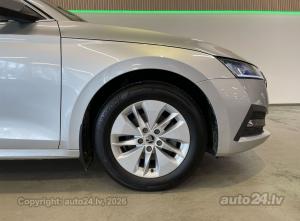 Grey Skoda Octavia 2024 in Tallinn, with an engine capacity of 1.50 L and mileage of 40 thousand km for 21490 €, photo 6 on AUTOMOTO.COM.LV