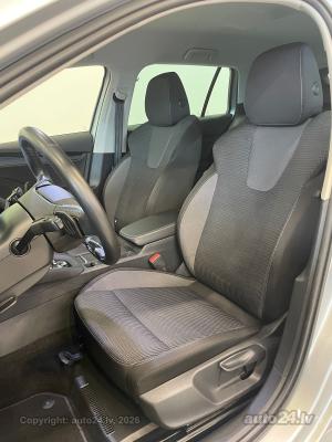 Grey Skoda Octavia 2024 in Tallinn, with an engine capacity of 1.50 L and mileage of 40 thousand km for 21490 €, photo 8 on AUTOMOTO.COM.LV