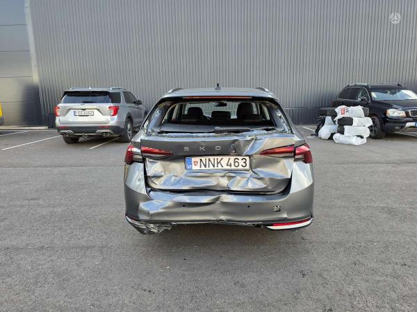 Pelēks Skoda Octavia 2024 Kauņa, ar dzinēja tilpumu 1.97 L un nobraukumu 46 tūkst. km par 8900 €, foto 5 vietnē AUTOMOTO.COM.LV