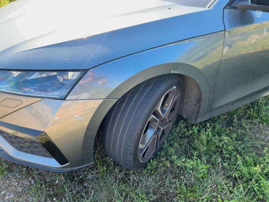 Pelēks Skoda Octavia 2024 Viļņa, ar dzinēja tilpumu 2.00 L un nobraukumu 99 tūkst. km par 6200 €, foto 3 vietnē AUTOMOTO.COM.LV