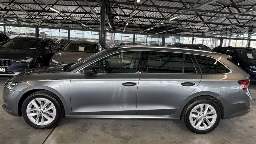Pelēks Skoda Octavia 2024 Rīga, ar dzinēja tilpumu 2.00 L un nobraukumu 130 tūkst. km par 17500 €, foto 1 vietnē AUTOMOTO.COM.LV