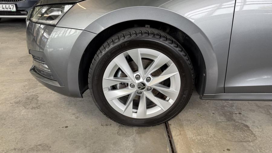 Pelēks Skoda Octavia 2024 Rīga, ar dzinēja tilpumu 2.00 L un nobraukumu 130 tūkst. km par 17500 €, foto 7 vietnē AUTOMOTO.COM.LV