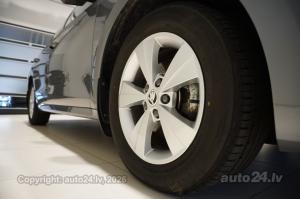 Pelēks Skoda Octavia 2024 Tallina, ar dzinēja tilpumu 1.50 L un nobraukumu 55 tūkst. km par 22500 €, foto 6 vietnē AUTOMOTO.COM.LV