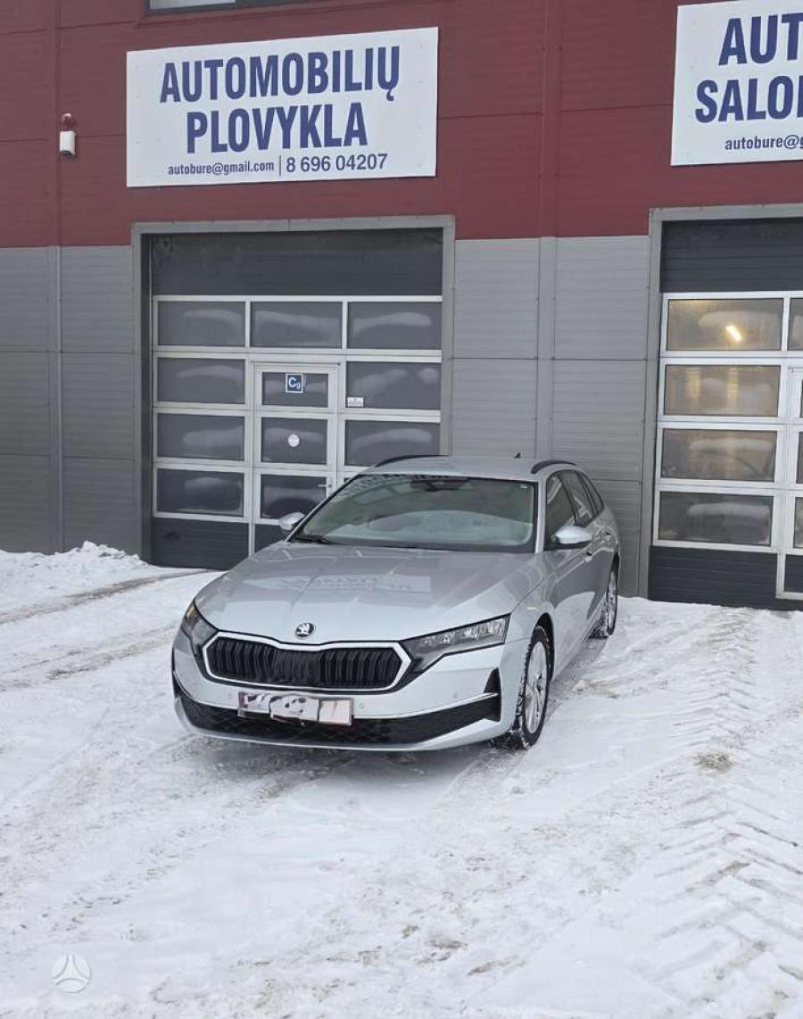 Pelēks Skoda Octavia 2025 Klaipėda, ar dzinēja tilpumu 1.97 L un nobraukumu 23 tūkst. km par 27700 €, foto 3 vietnē AUTOMOTO.COM.LV
