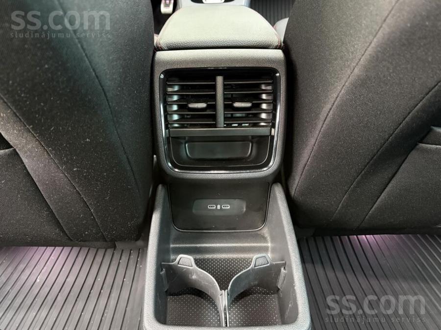 Pelēks Skoda Octavia 2025 Rīga, ar dzinēja tilpumu 2.00 L un nobraukumu 21 tūkst. km par 34500 €, foto 30 vietnē AUTOMOTO.COM.LV