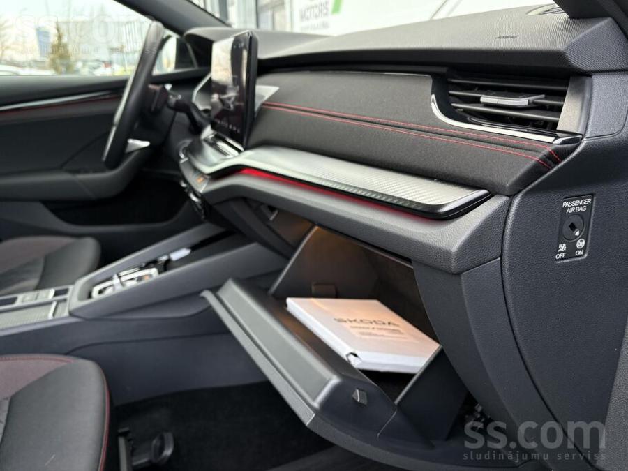 Pelēks Skoda Octavia 2025 Rīga, ar dzinēja tilpumu 2.00 L un nobraukumu 21 tūkst. km par 34500 €, foto 34 vietnē AUTOMOTO.COM.LV