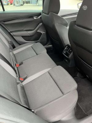 Pelēks Skoda Octavia 2025 Kauņa, ar dzinēja tilpumu 1.50 L un nobraukumu 17 tūkst. km par 24900 €, foto 14 vietnē AUTOMOTO.COM.LV