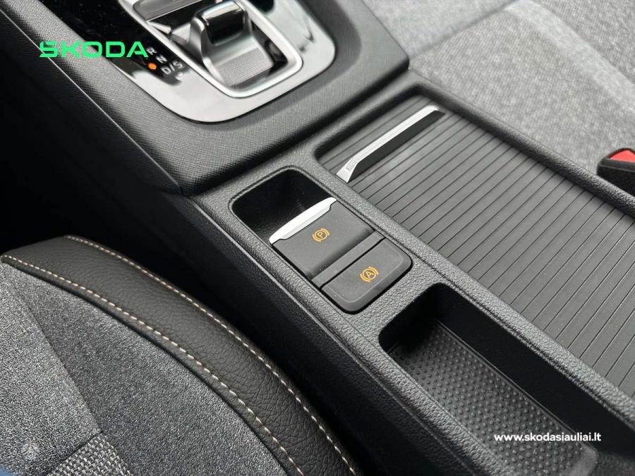 Grey Skoda Octavia 2025 in Siauliai, with an engine capacity of 1.50 L and mileage of 11 thousand km for 28500 €, photo 34 on AUTOMOTO.COM.LV