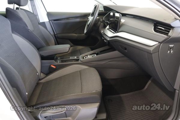 Pelēks Skoda Octavia 2025 Tallina, ar dzinēja tilpumu 1.50 L un nobraukumu 26 tūkst. km par 27190 €, foto 7 vietnē AUTOMOTO.COM.LV