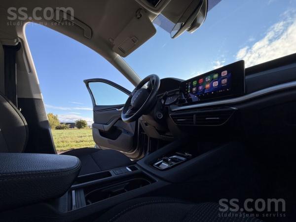 Pelēks Skoda Octavia 2025 Rīga, ar dzinēja tilpumu 1.50 L un nobraukumu 45 tūkst. km par 21900 €, foto 3 vietnē AUTOMOTO.COM.LV