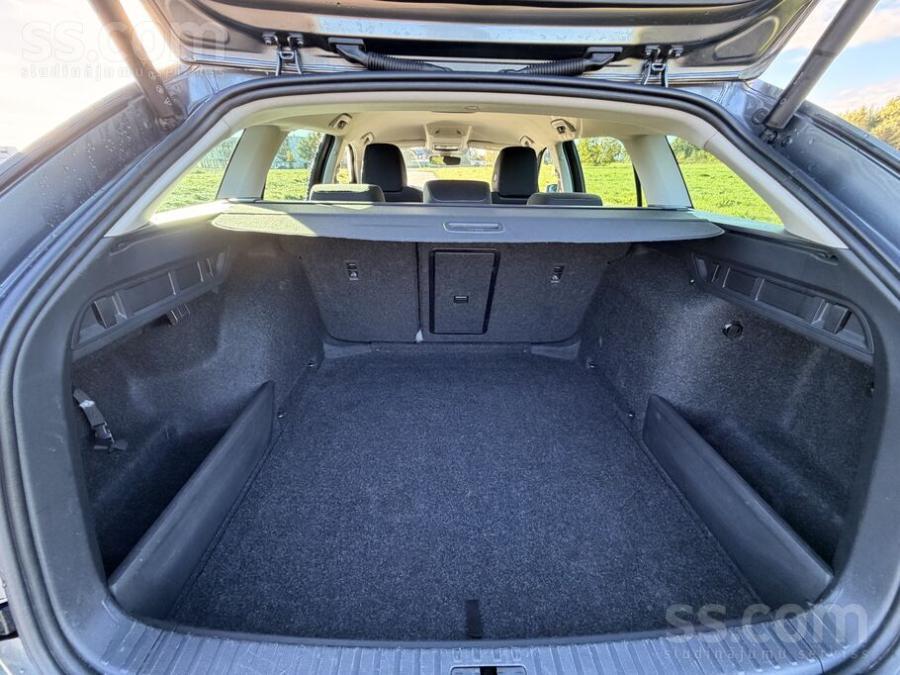 Pelēks Skoda Octavia 2025 Rīga, ar dzinēja tilpumu 1.50 L un nobraukumu 45 tūkst. km par 21900 €, foto 13 vietnē AUTOMOTO.COM.LV
