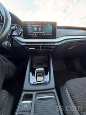 Pelēks Skoda Octavia 2025 Rīga, ar dzinēja tilpumu 1.50 L un nobraukumu 45 tūkst. km par 21900 €, foto 17 vietnē AUTOMOTO.COM.LV