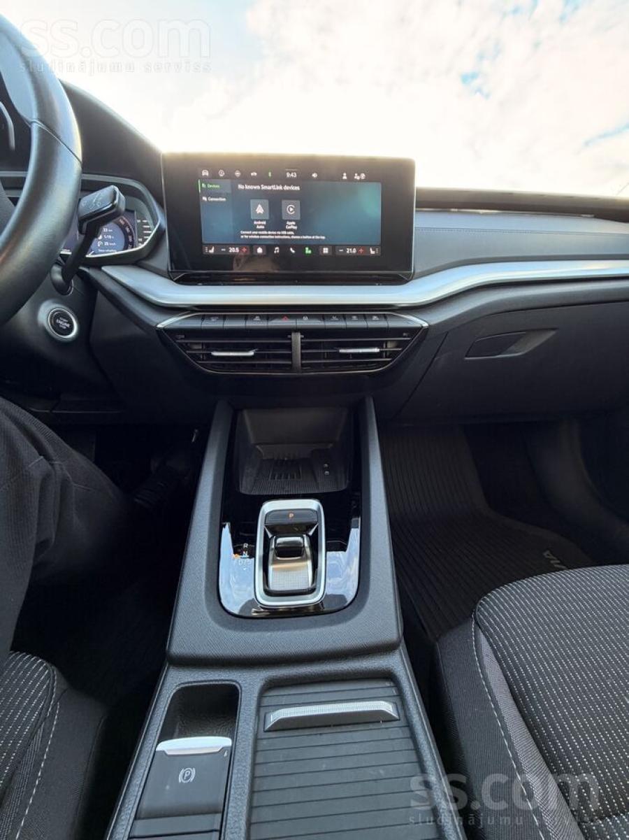 Pelēks Skoda Octavia 2025 Rīga, ar dzinēja tilpumu 1.50 L un nobraukumu 45 tūkst. km par 21900 €, foto 17 vietnē AUTOMOTO.COM.LV