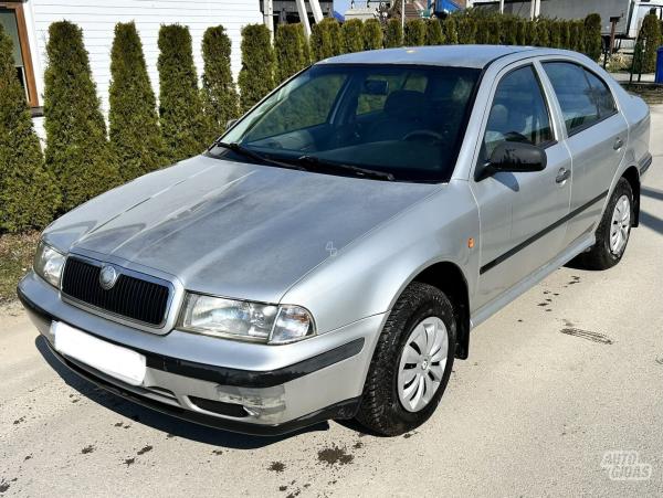 Skoda Octavia 2000 in Marijampole, with an engine capacity of 1.60 L and mileage of 218 thousand km for 600 €, photo 1 on AUTOMOTO.COM.LV