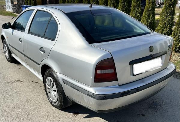 Skoda Octavia 2000 in Marijampole, with an engine capacity of 1.60 L and mileage of 218 thousand km for 600 €, photo 2 on AUTOMOTO.COM.LV
