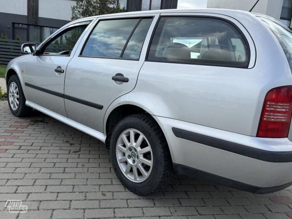 Skoda Octavia 2000 Viļņa, ar dzinēja tilpumu 2.00 L un nobraukumu 290 tūkst. km par 750 €, foto 5 vietnē AUTOMOTO.COM.LV