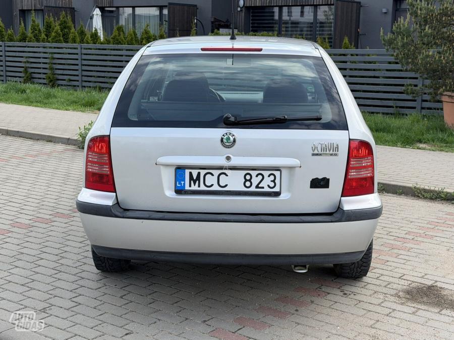Skoda Octavia 2000 in Vilnius, with an engine capacity of 2.00 L and mileage of 290 thousand km for 750 €, photo 9 on AUTOMOTO.COM.LV