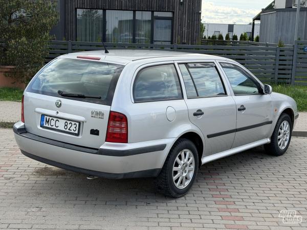 Skoda Octavia 2000 Viļņa, ar dzinēja tilpumu 2.00 L un nobraukumu 290 tūkst. km par 750 €, foto 9 vietnē AUTOMOTO.COM.LV