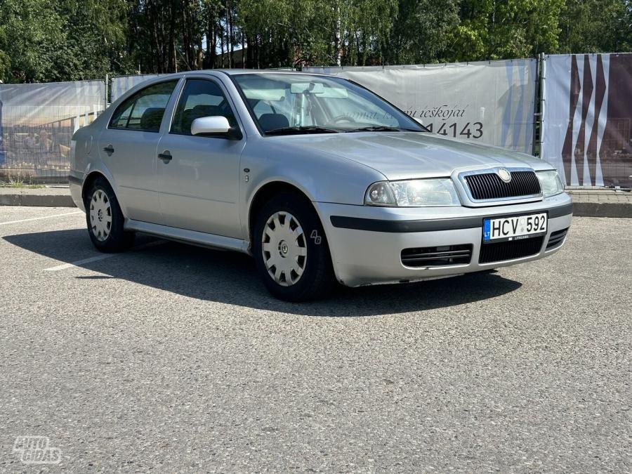 Skoda Octavia 2003 in Vilnius, with an engine capacity of 1.90 L and mileage of 328 thousand km for 1000 €, photo 1 on AUTOMOTO.COM.LV