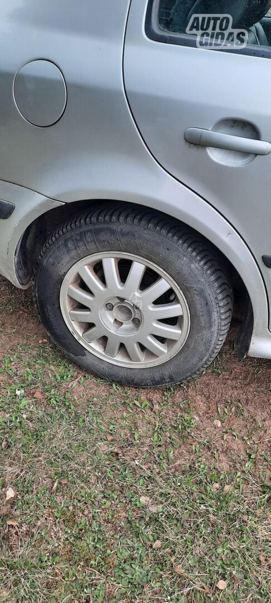 Шкода Октавия 2003 в Тракай, объемом двигателя 1.90 л и пробегом 300 тыс. км за 650 €, фото 9 на AUTOMOTO.COM.LV