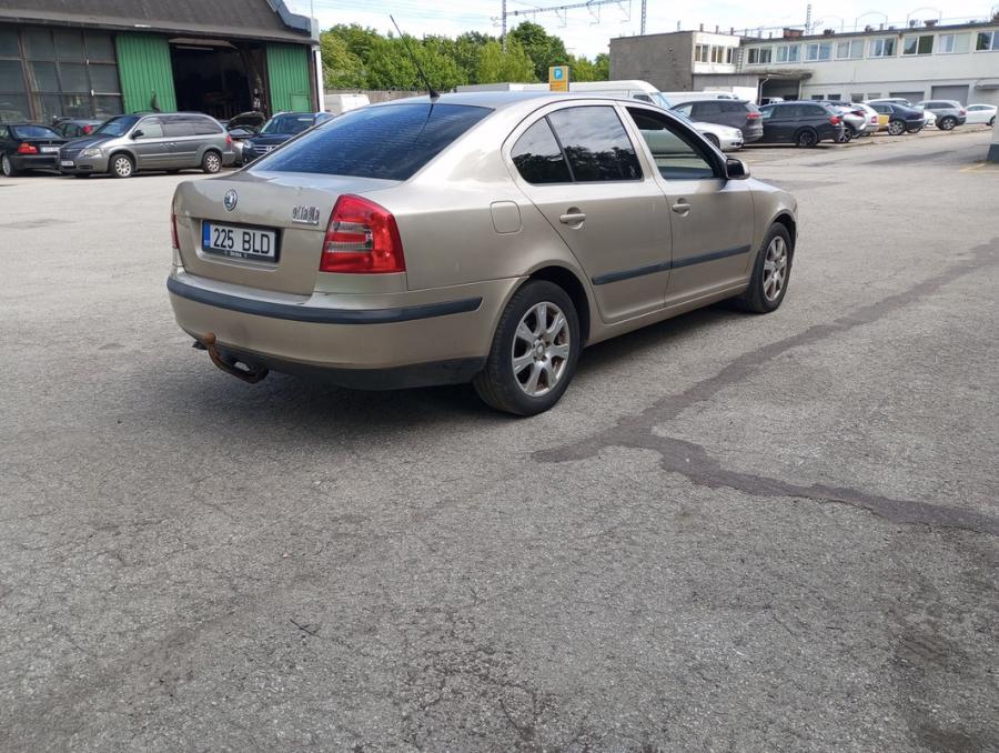 Skoda Octavia 2004 Tallina, ar dzinēja tilpumu 0.00 L un nobraukumu 300 tūkst. km par 1670 €, foto 11 vietnē AUTOMOTO.COM.LV