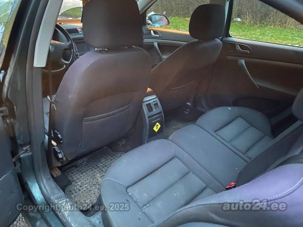 Skoda Octavia 2005 in Narva, with an engine capacity of 1.60 L and mileage of 271 thousand km for 800 €, photo 11 on AUTOMOTO.COM.LV