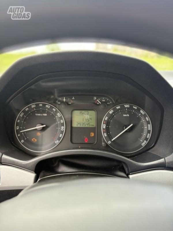 Skoda Octavia 2005 Šauļi, ar dzinēja tilpumu 1.60 L un nobraukumu 294 tūkst. km par 1199 €, foto 5 vietnē AUTOMOTO.COM.LV